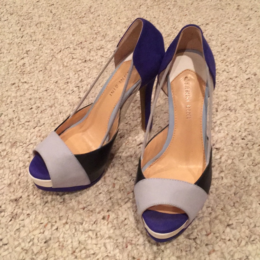 Gianni Bini Blue White Color-Block Pumps Heels - Gem